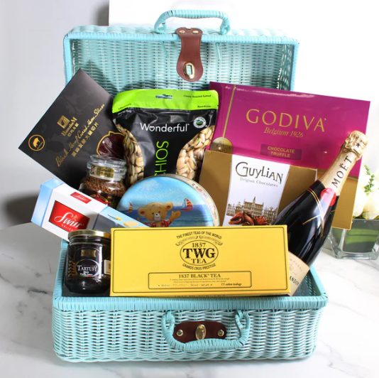 5 Thoughtful Snack Gift Boxes and Baskets for Any Occasion | Blog DYOW